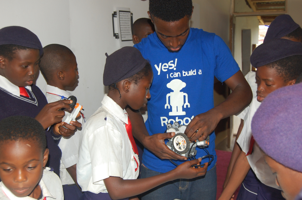 Welcome to Nigeria's robot school! - ONE.org Global